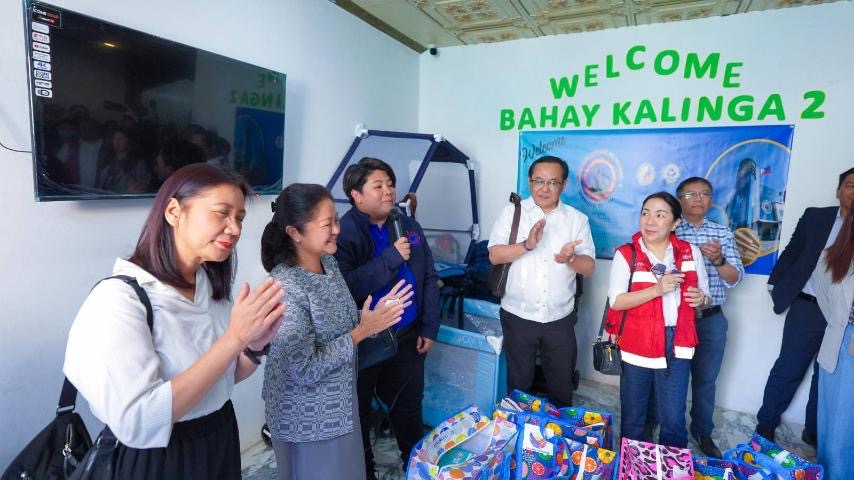 First Lady Liza Araneta-Marcos makes historic visit to Bahay Kalinga in ...