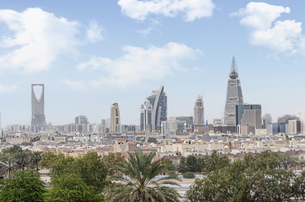 Saudi Arabia Closes Arar Border After Smuggling Bust Leaves Iraqi ...