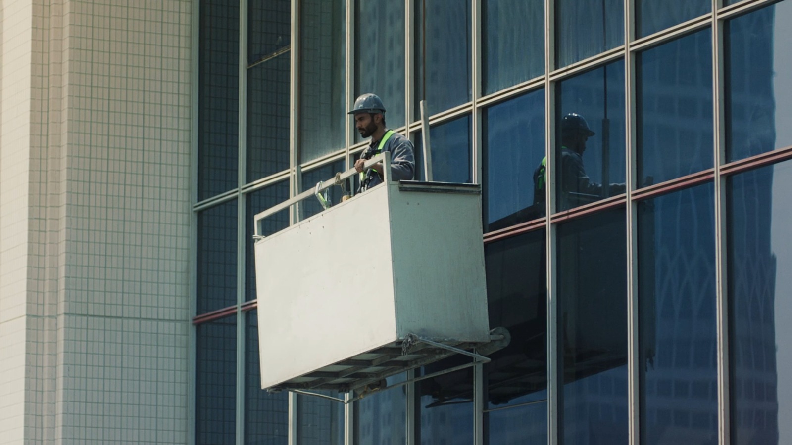 HONOR celebrates everyday heroes in a cinematic tribute to resilience ...