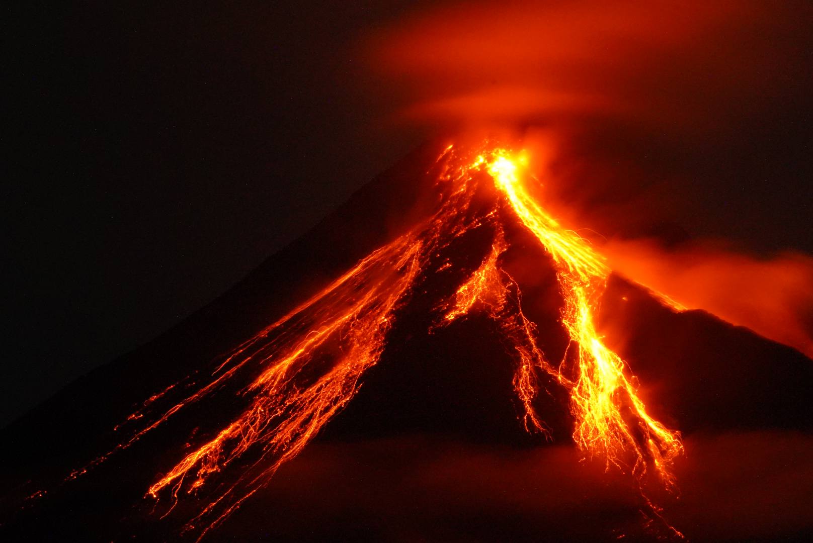 Mayon Volcano shows rising seismic energy as Alert Level 3 stays in ...